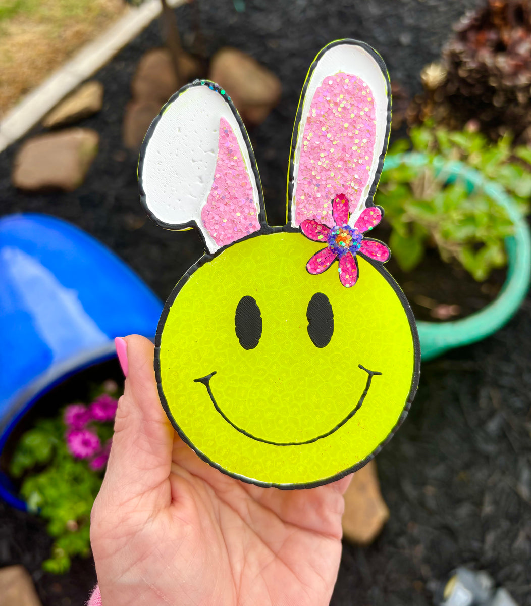 Smiley Face Bunny Ears – Pink Chick Freshies